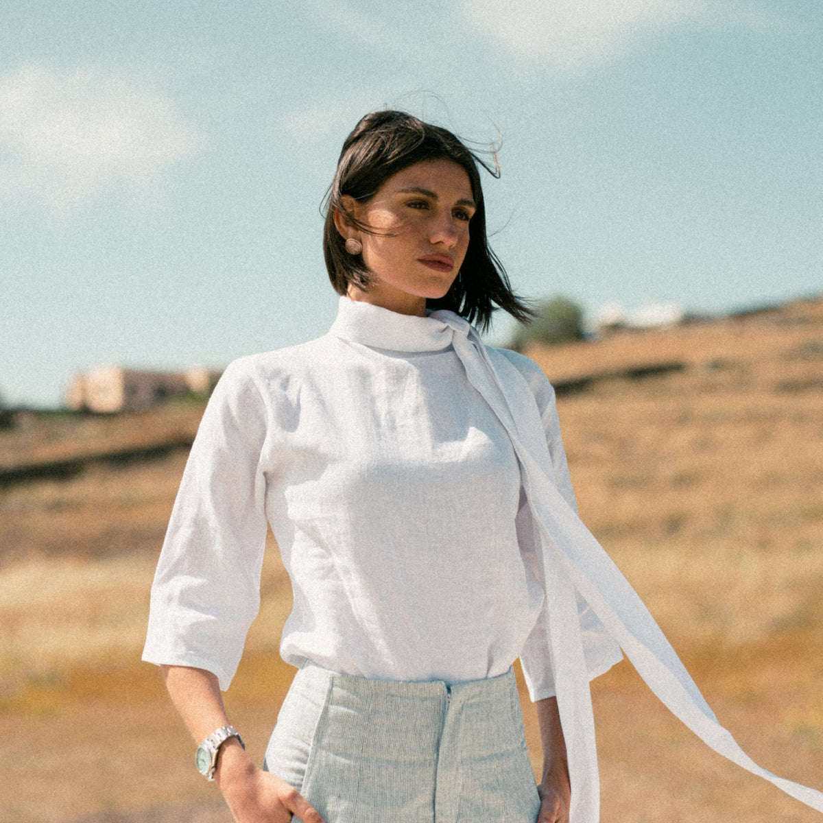 5 Ways to Style White Linen Tops for Women in the Spring/Summer – LUXMII